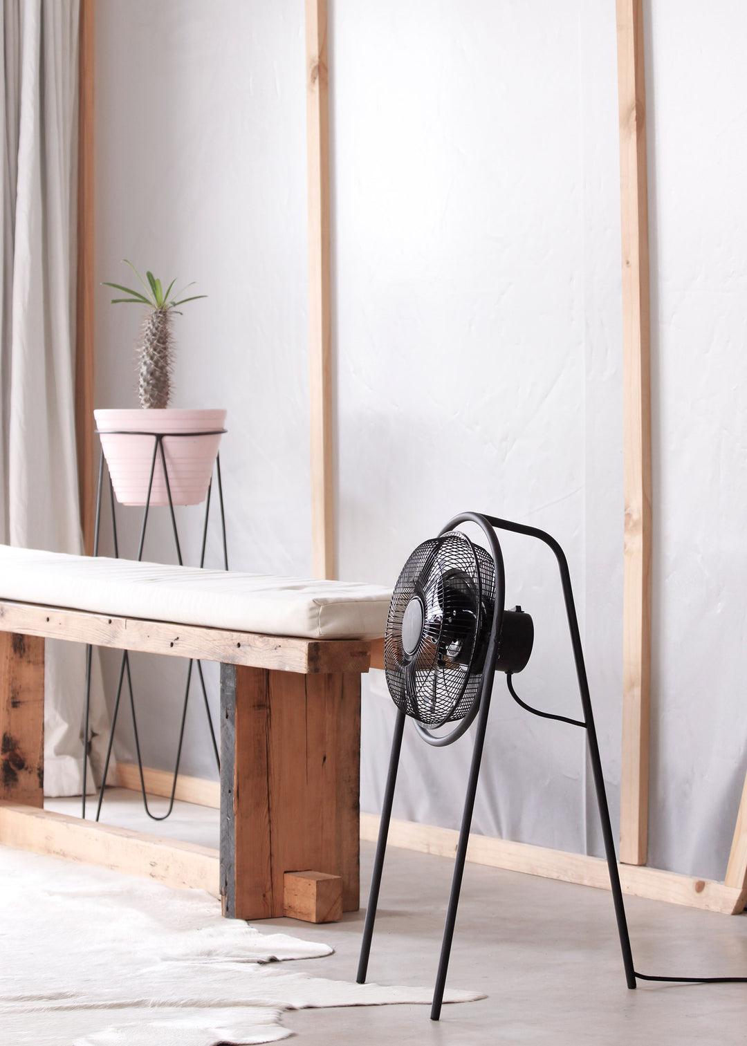 Launching the Breezy Floor Fan – Arkivio